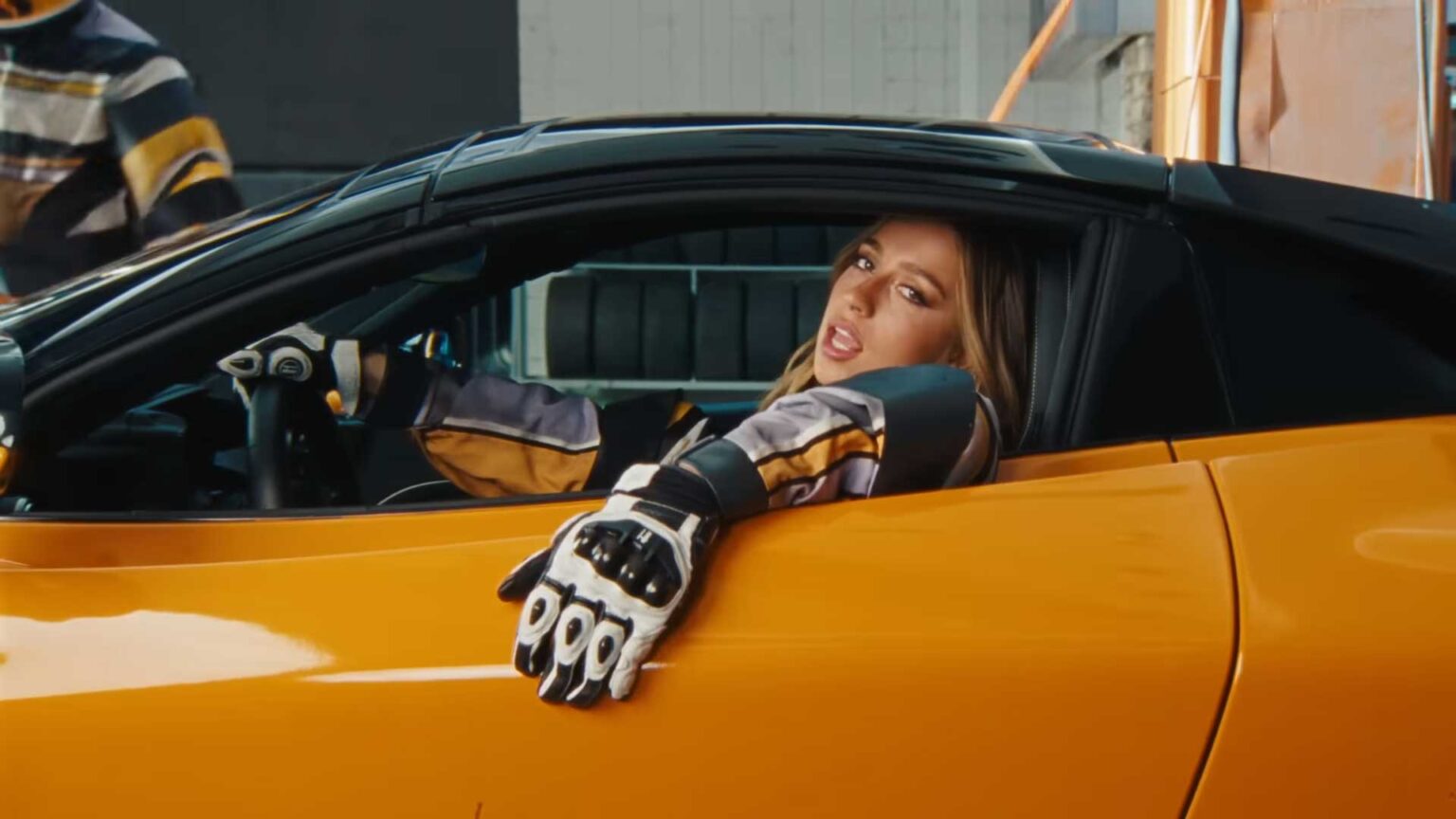Placement of the Week: McLaren x Tate McRae's 2 hands - International Promotions